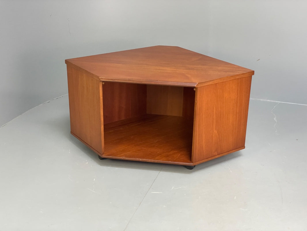 Mid-Century Modern Furniture | Danish Sofas, Chairs & More – Page 18 ...